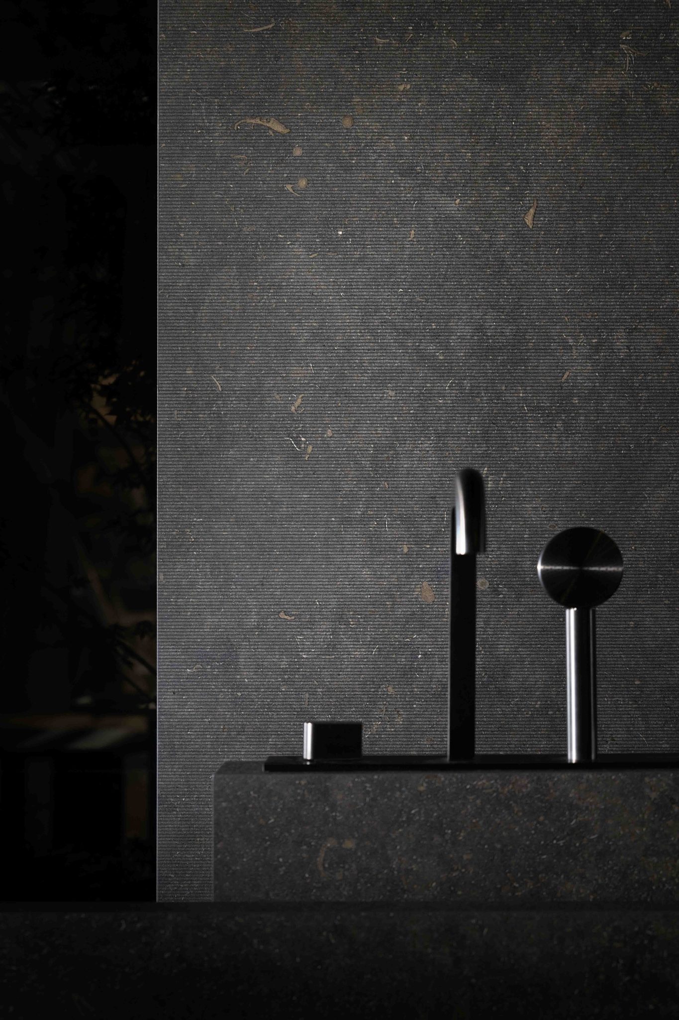 The Art of Large Format Tiles and Slabs - LUXURY SURFACES